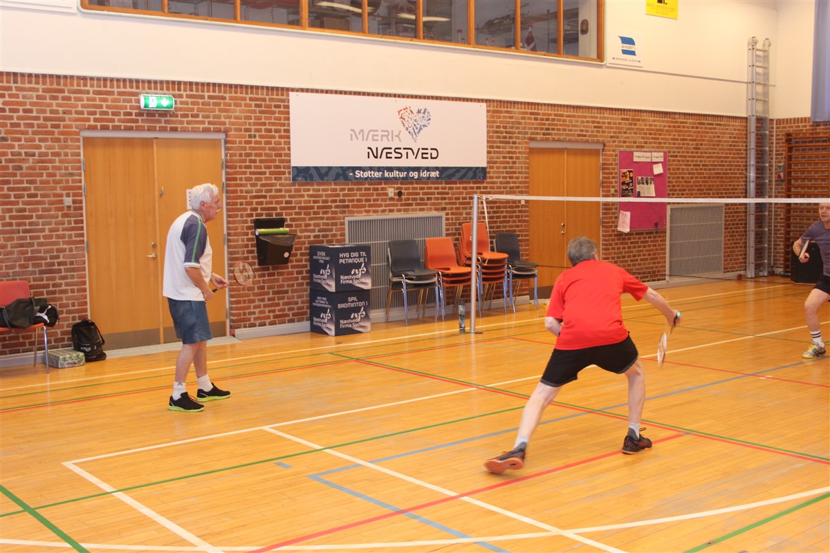 Senior badminton